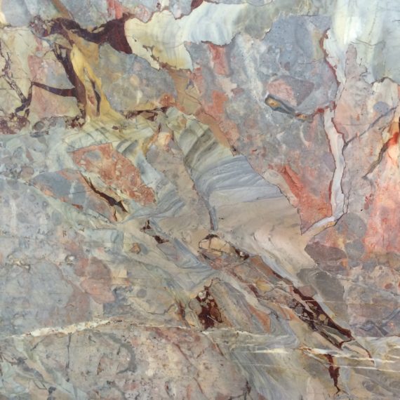 BRECCIA ALBA - Mineral Expertise
